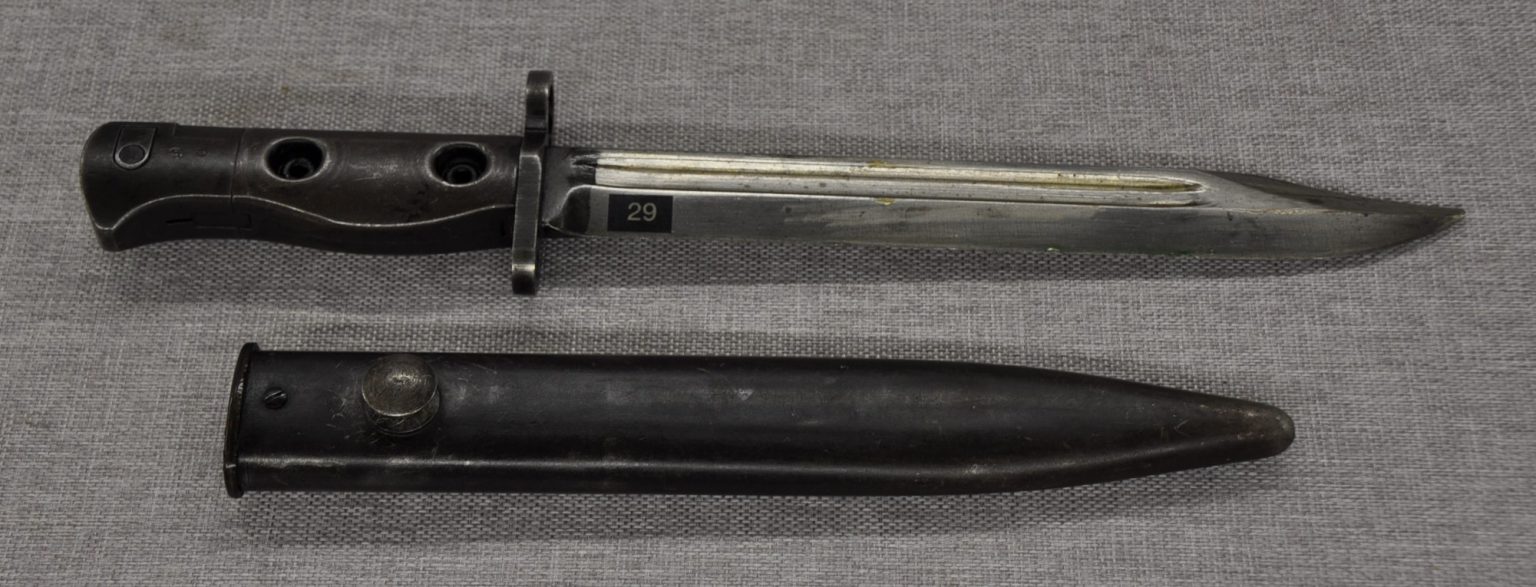 AUSTRALIAN L1A2 (FAL â€“ SLR) BAYONET – First Pattern – Smith And Sons