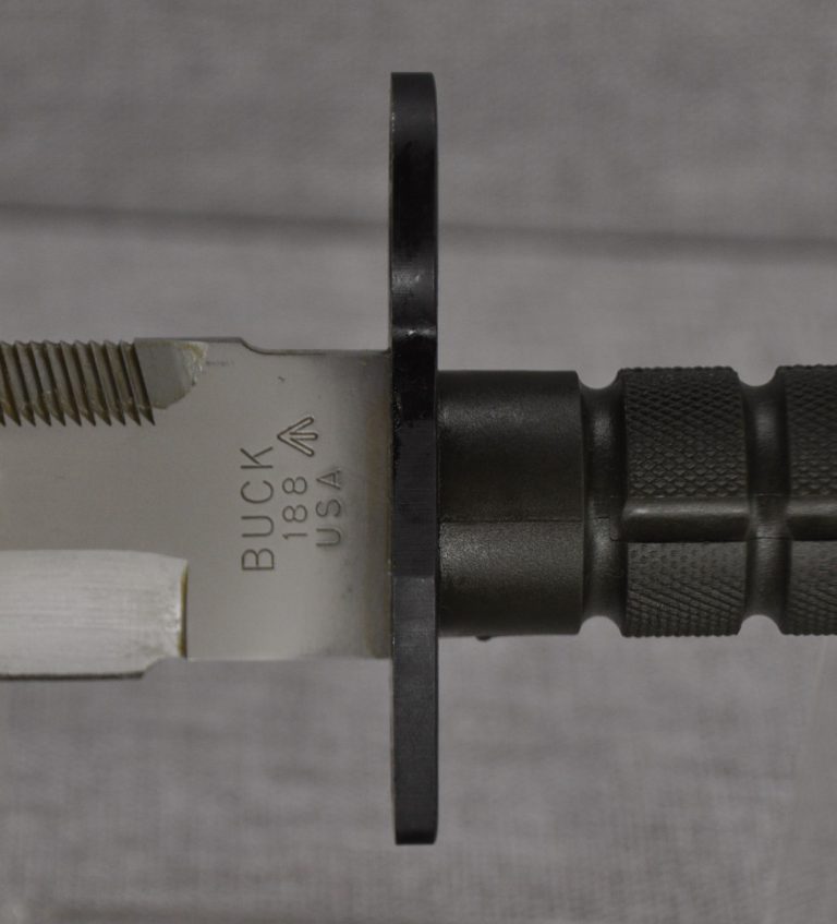 AUSTRALIAN M9 Steyr AUG/F88 Bayonet by BUCK – Smith And Sons