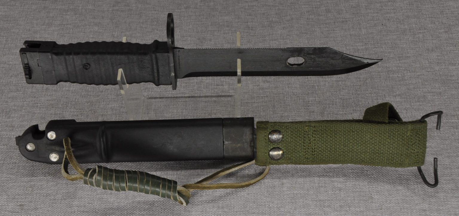 AUSTRALIAN STEYR AUG Trials (F88) bayonet – Smith And Sons