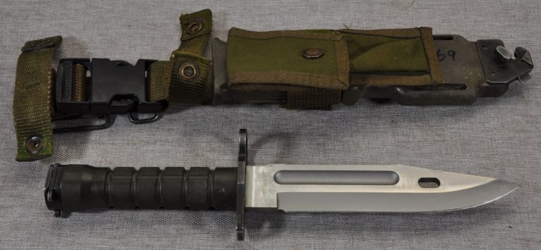 AUSTRALIAN M9 Steyr AUG/F88 Bayonet by BUCK (LANCAY Scabbard) – Smith ...
