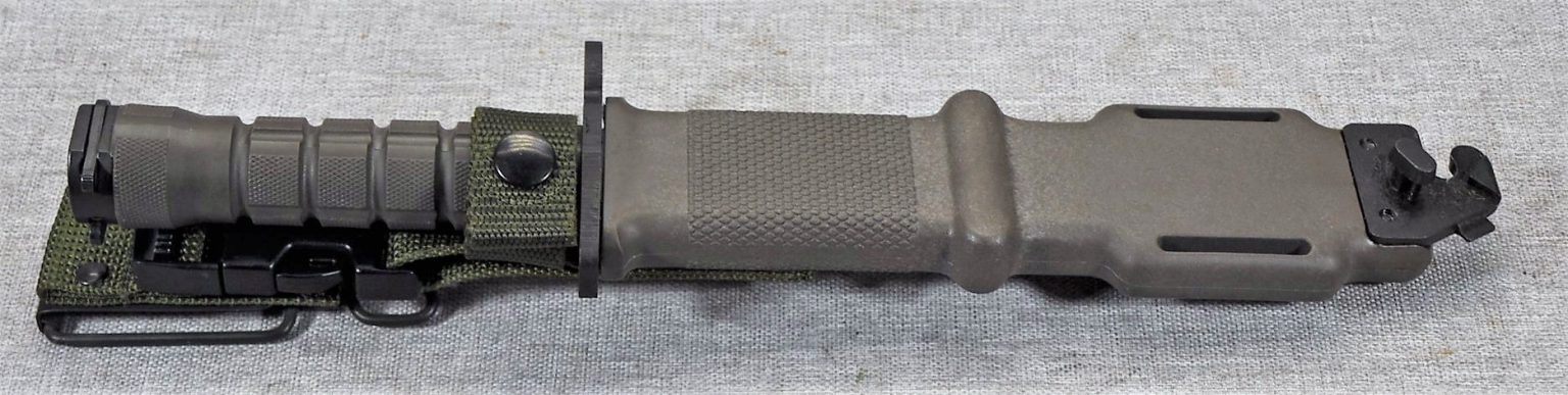 AUSTRALIAN M9 Steyr AUG/F88 Bayonet by BUCK (LAN-CAY Scabbard) – Smith ...