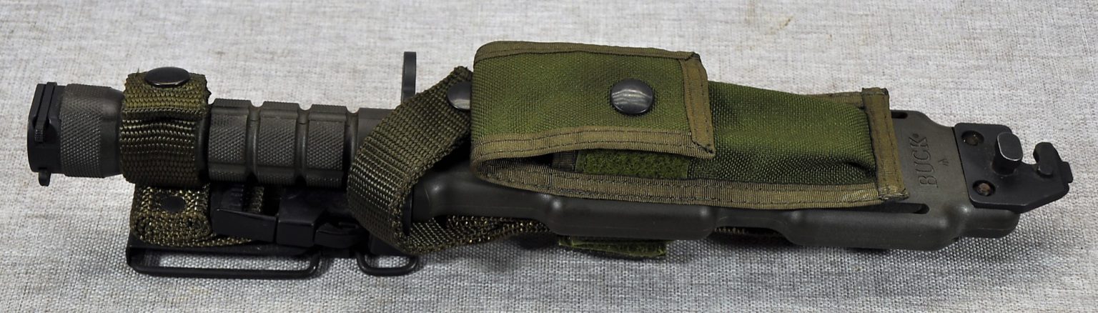 AUSTRALIAN M9 Steyr AUG/F88 Bayonet by BUCK – Smith And Sons